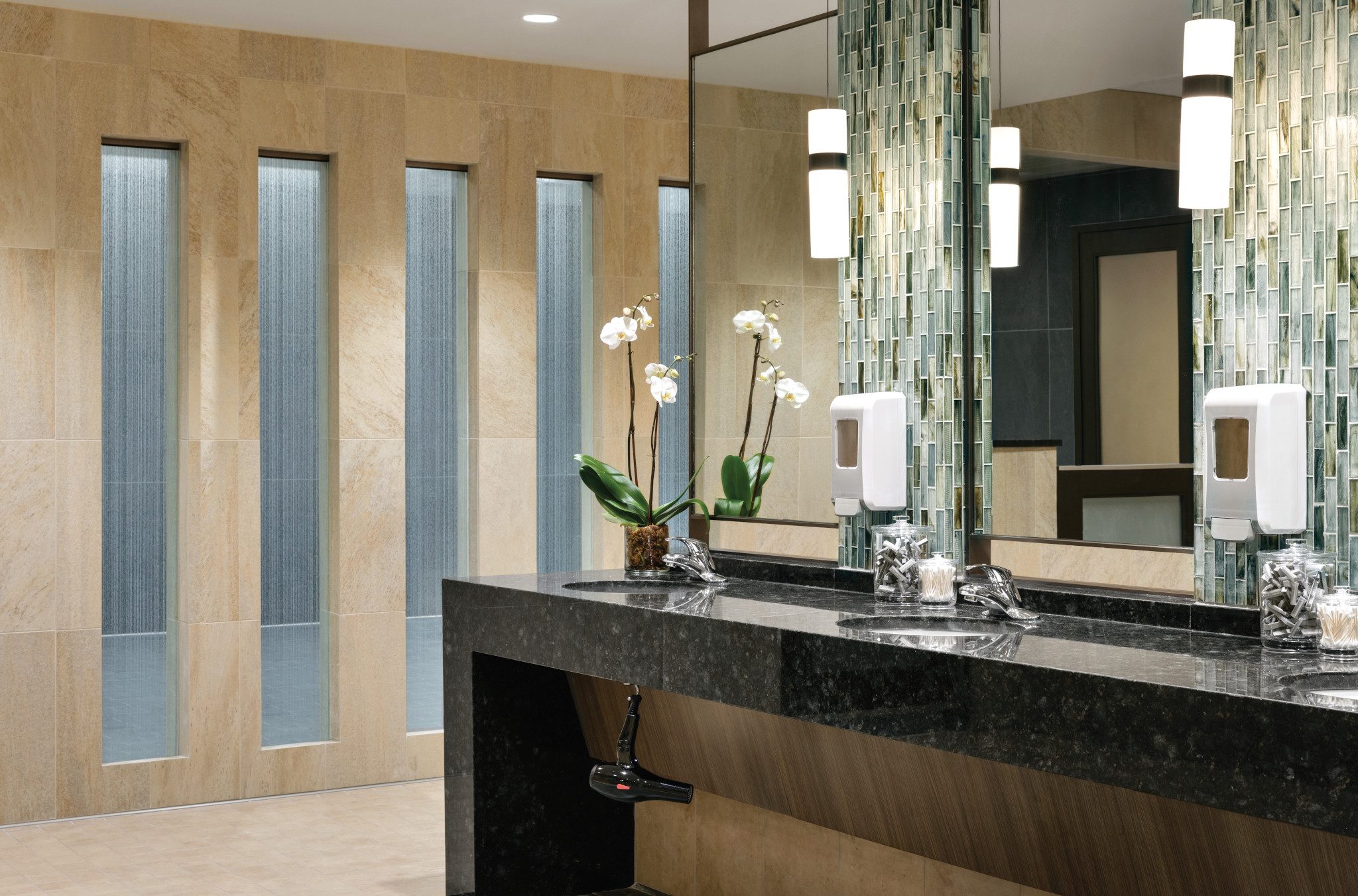 Luxury Amenities at Frontenac | Life Time