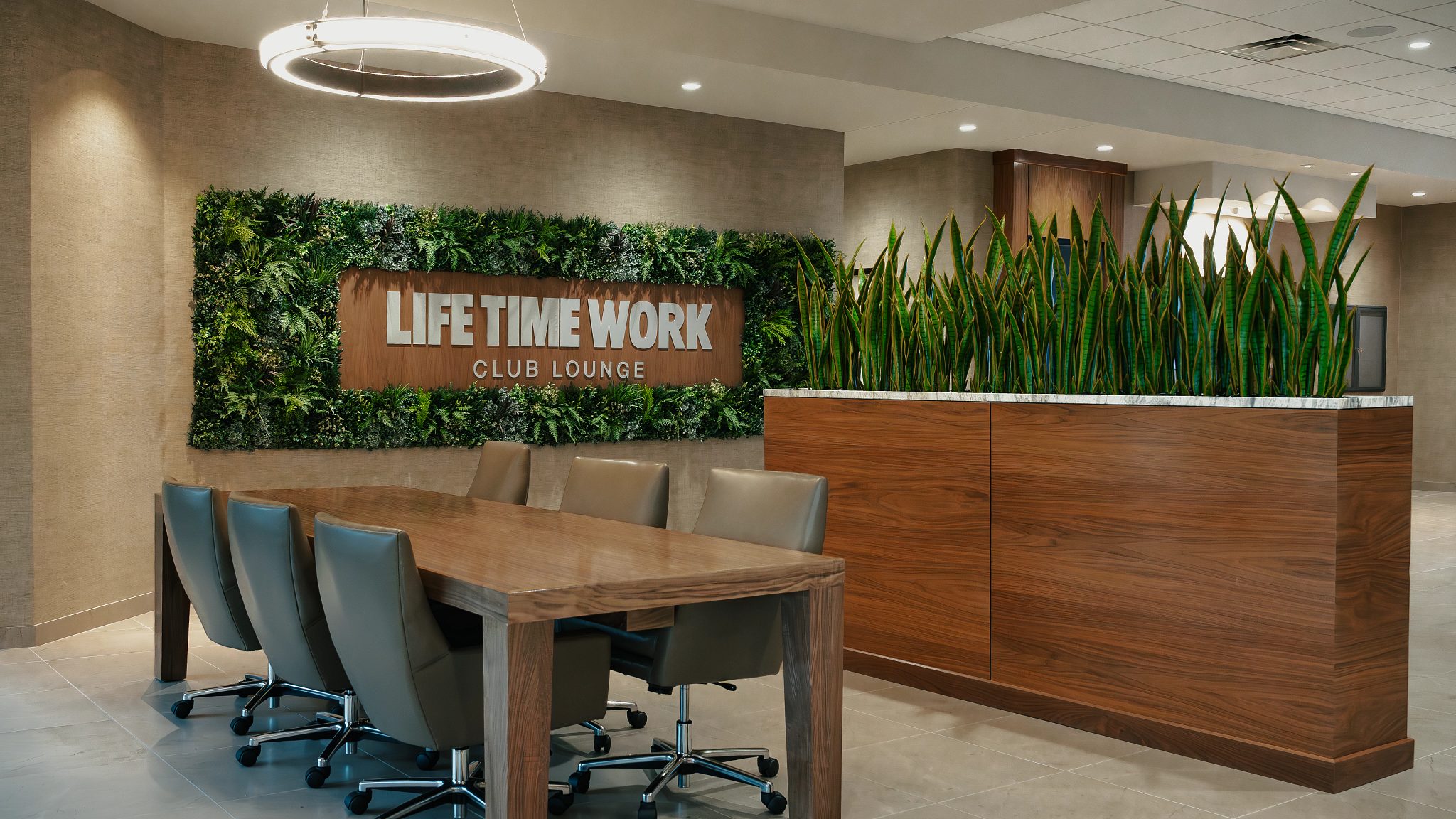 Luxury Amenities at Frontenac | Life Time